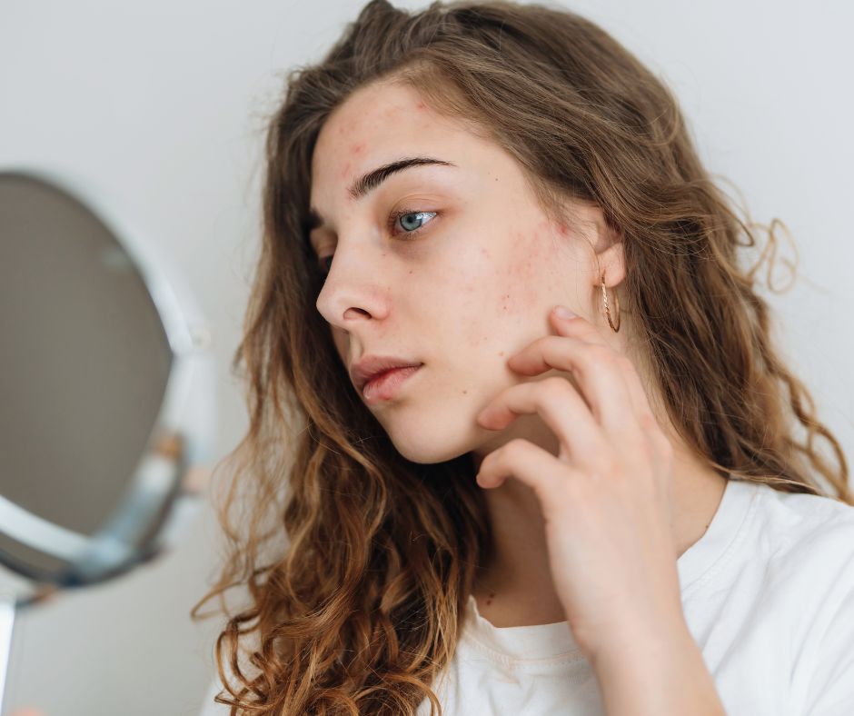 How to Protect Your Skin from Blue Light Damage? – Nuvari